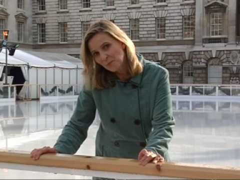 Funny blooper TV reporter falling on ice - YouTube