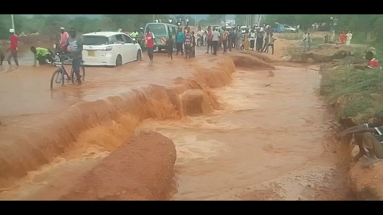 mafuriko ya beba basi garissa mororo - YouTube