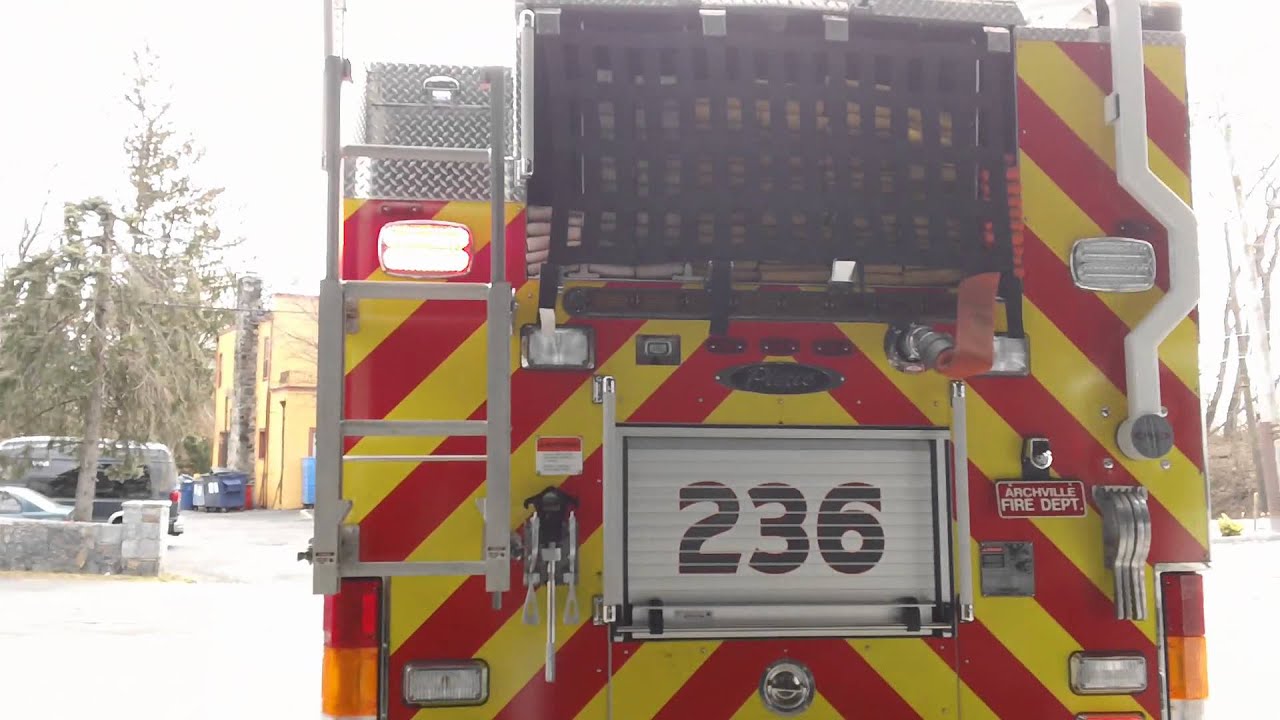 Archville NY. Volunteer Fire Department Engine 236 Light Show - YouTube
