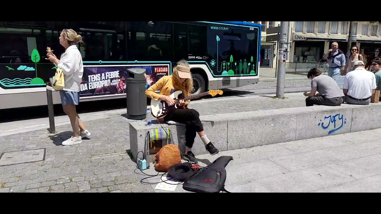 Azula Queen Blues - Busking in Porto, Portugal - YouTube
