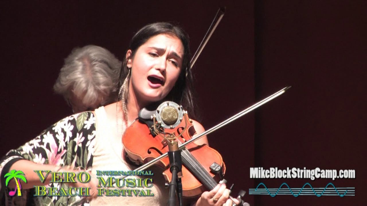 Phoebe Hunt performs original song with Darol Anger, Mike Block, Joe K ...