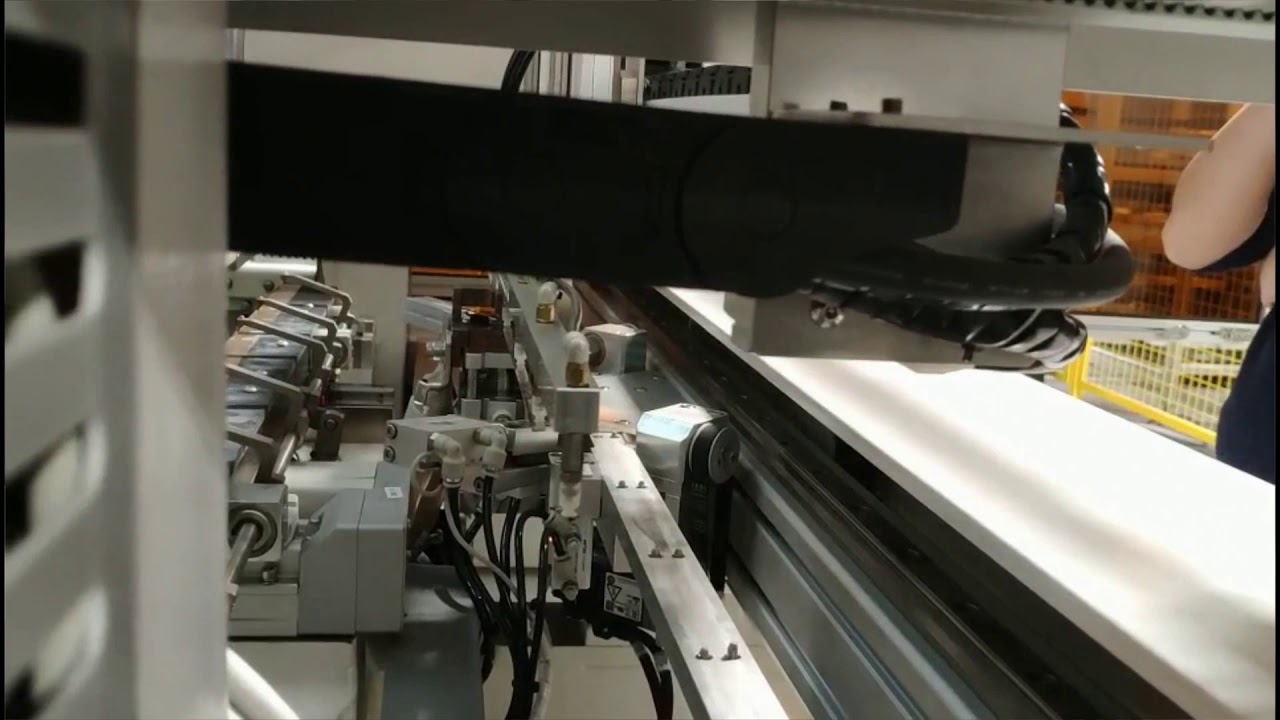 Auto bussing machine with auto taping - YouTube