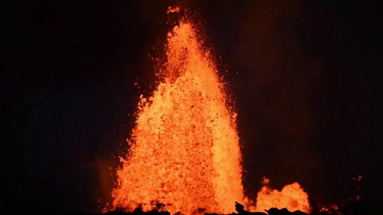 Incredible lava fountain 250 feet high - YouTube