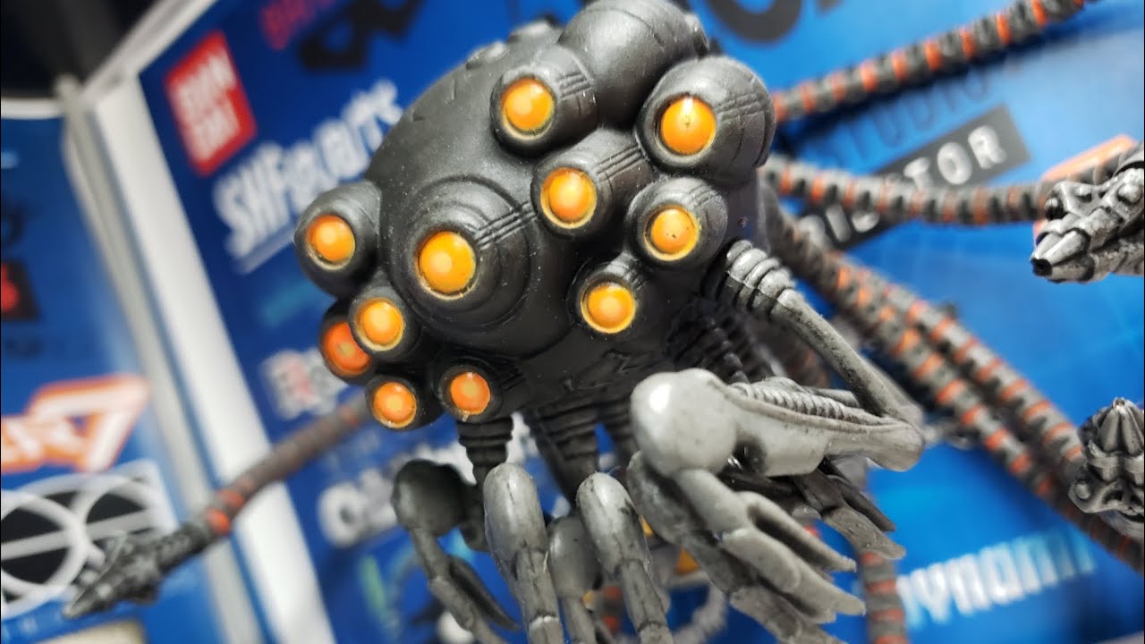 Ryan Reviews - N2TOYS The Matrix Sentinel - YouTube