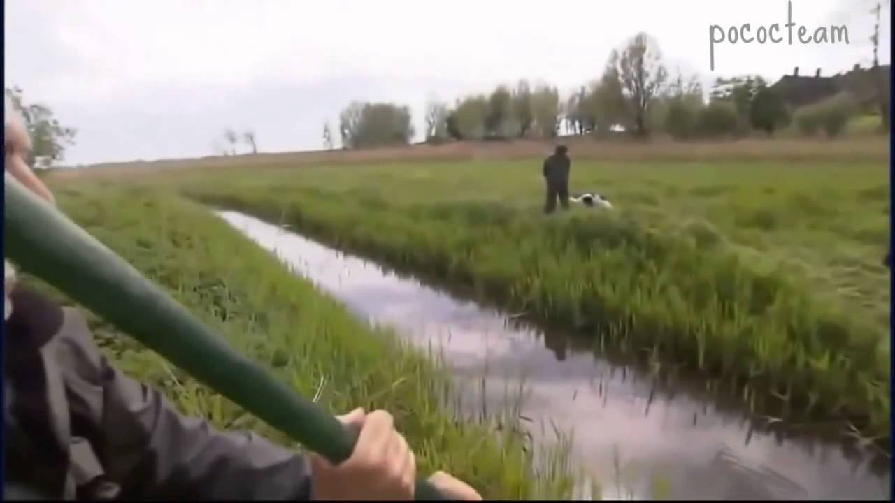 Como cruzar un río con una pértiga... - YouTube