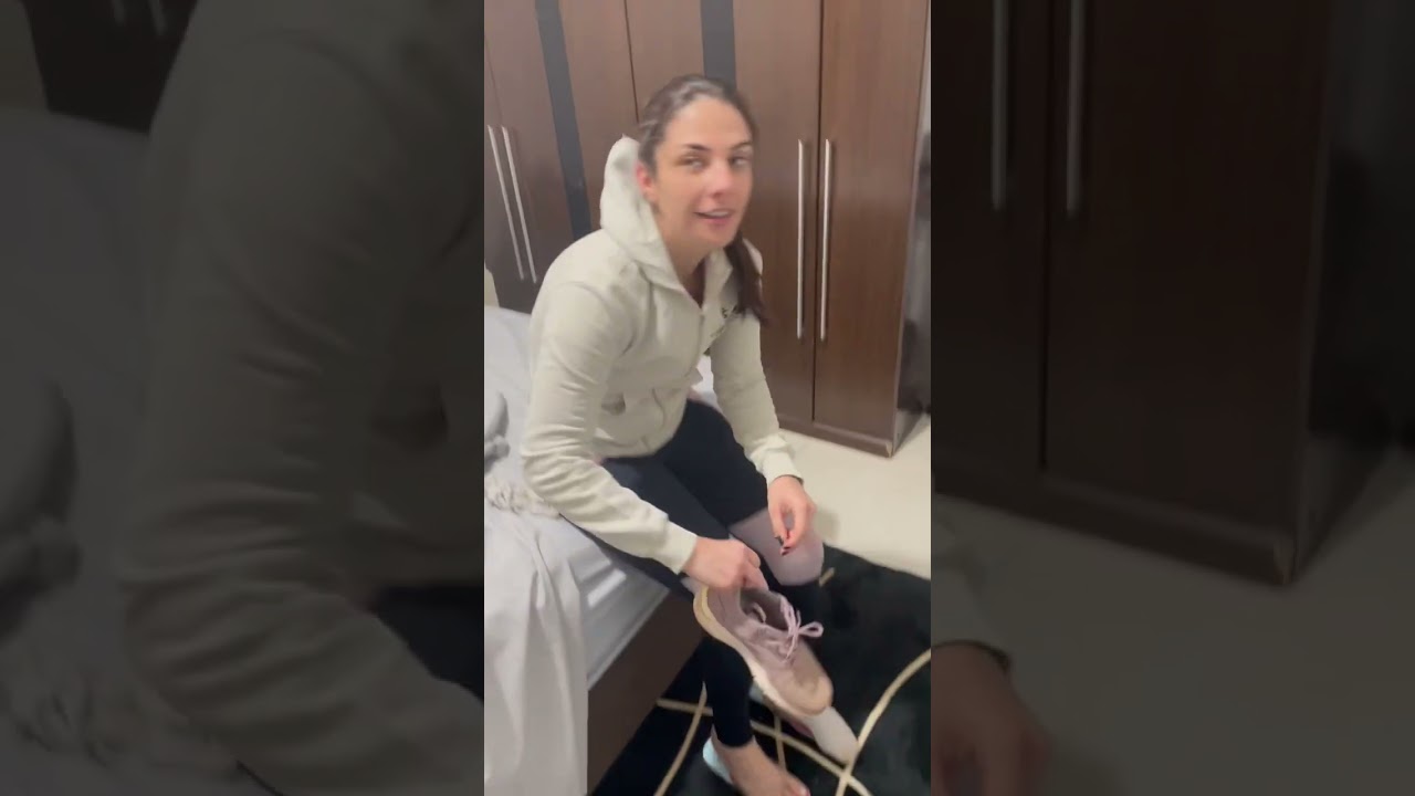 Pode arrumar outro lugar - YouTube