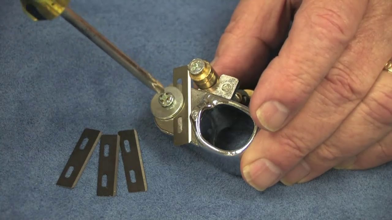 How To Use The Australian Strander On Leather - YouTube