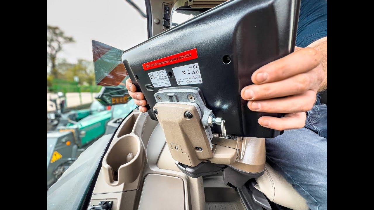 Install the ScreenSaver Bracket for John Deere Tractors: Quick Guide ...