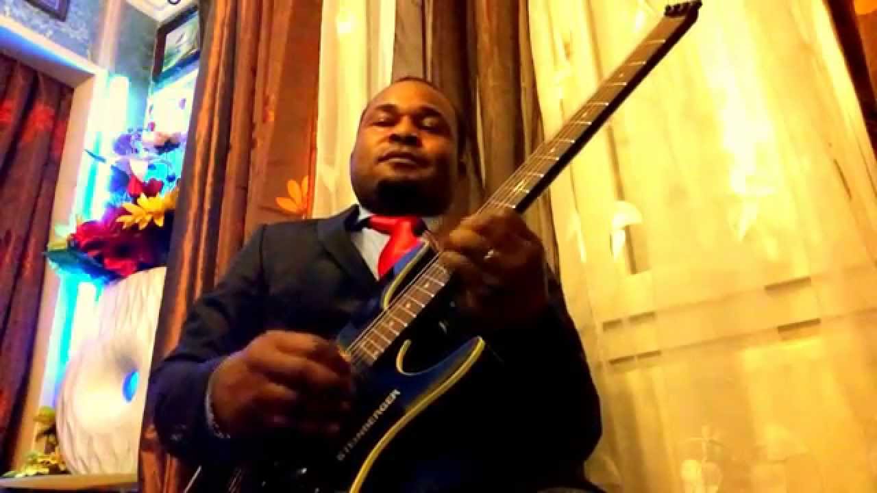 GUITARE SOUKOUS CONGO BY ONE KIENGA - YouTube