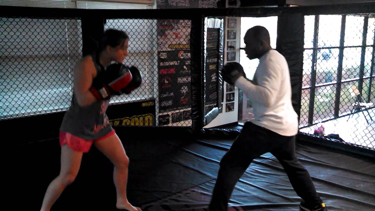 Mikeguyboxing - YouTube