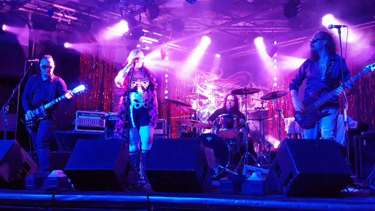 Chick Jagger - Satisfaction - YouTube