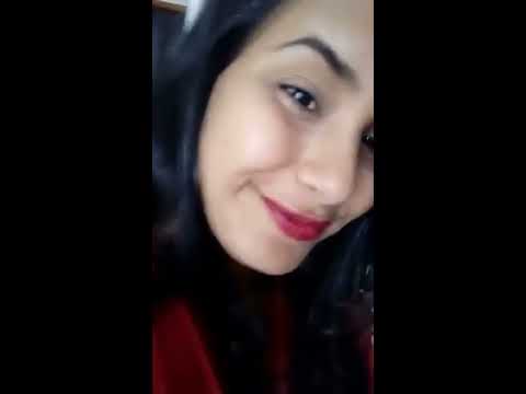 Novinha fazendo live sensual para os amiguinhos no facebook