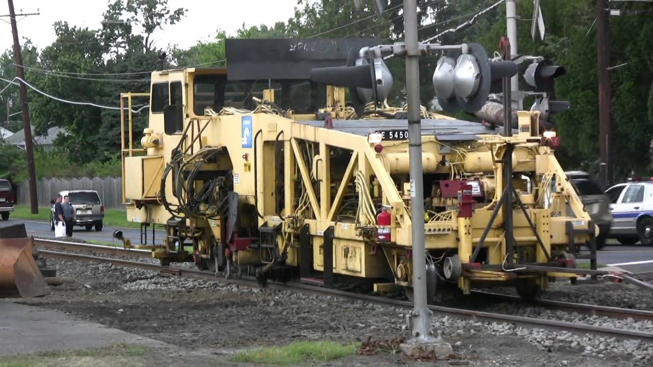 HD: Conrail MOW - Crossing Replacement - Magnolia, NJ - YouTube