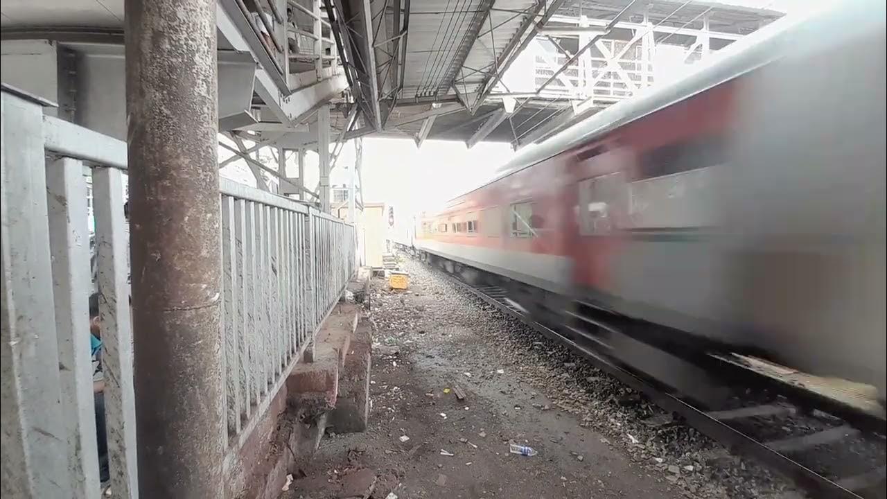 22221 Down Mumbai CSMT - Nizamuddin Rajdhani Express Highl Speed Skip Ghatkopar - YouTube