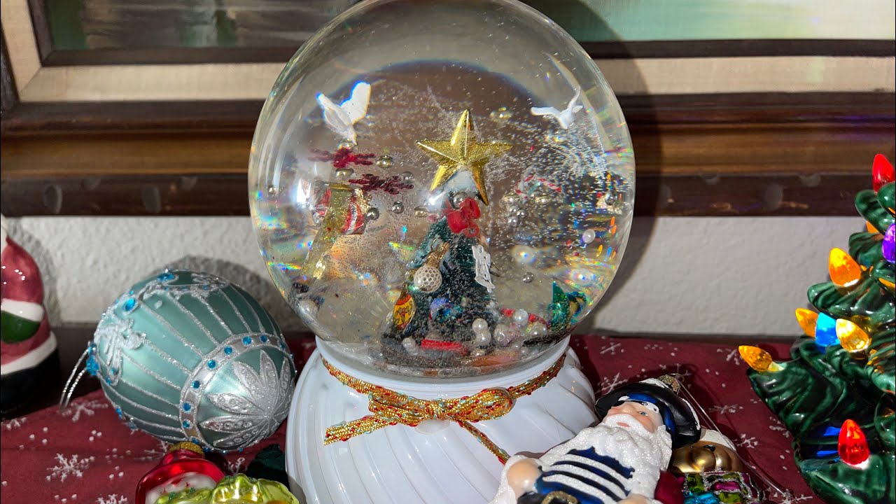 Christmas Epoxy resin snow globe - YouTube