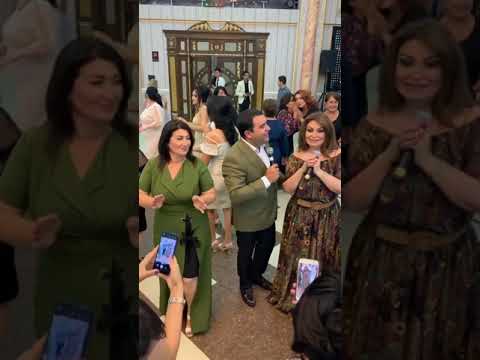 Müğənni Türkan Vəlizadənin bacısının Gəncədəki toyuna məşhurlar axın etdi-VİDEO