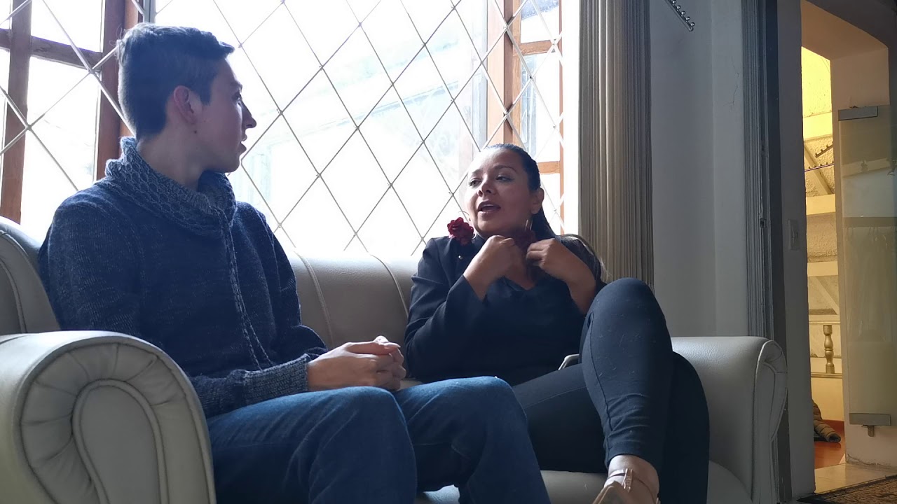 Entrevista con Julieth Estrada - YouTube