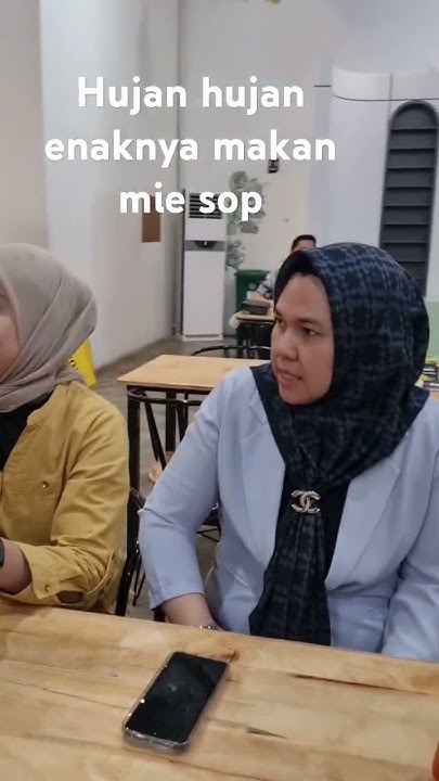 Hujan hujan enaknya Makan Mie Sop|| Mie Sop Enak Di Medan#kulinermedan#miesop#shortvideo - YouTube