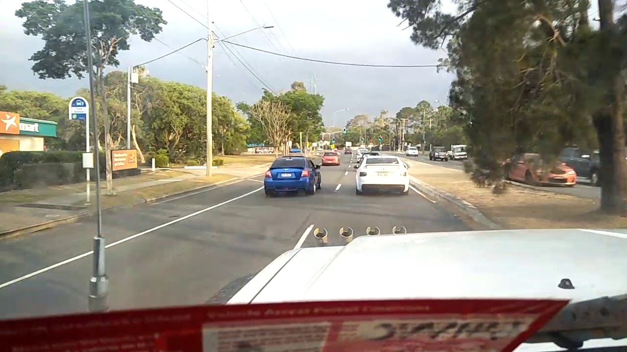 Real Aussie street racing - YouTube