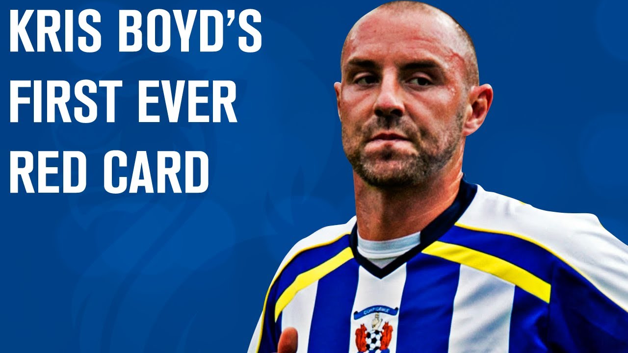 Kris Boyd shown first red card of his career, 17/08/2013 - YouTube