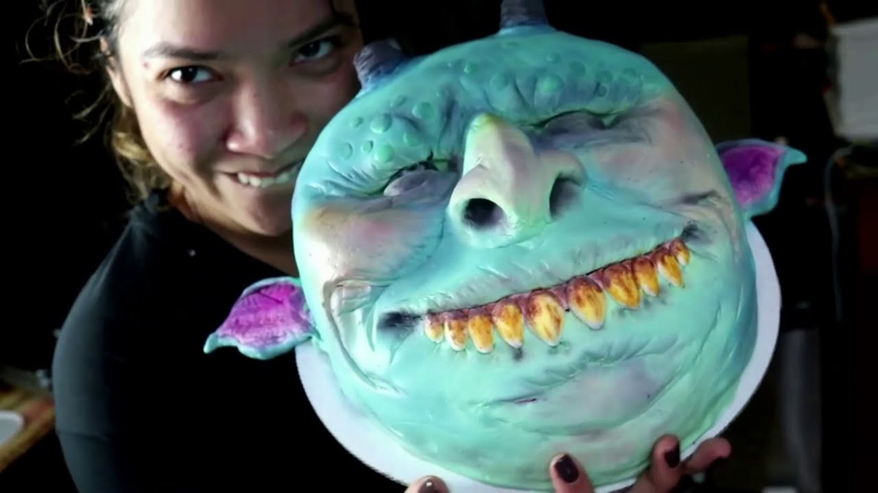 What's inside this spooky ogre cake? - A Seattle bakery - YouTube