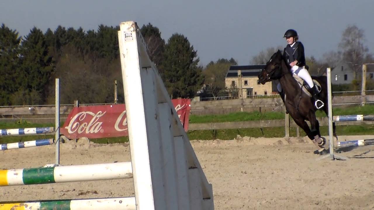Claire Nosal et Vicky - Parcours 70-80 - 16 mars 2014 - YouTube