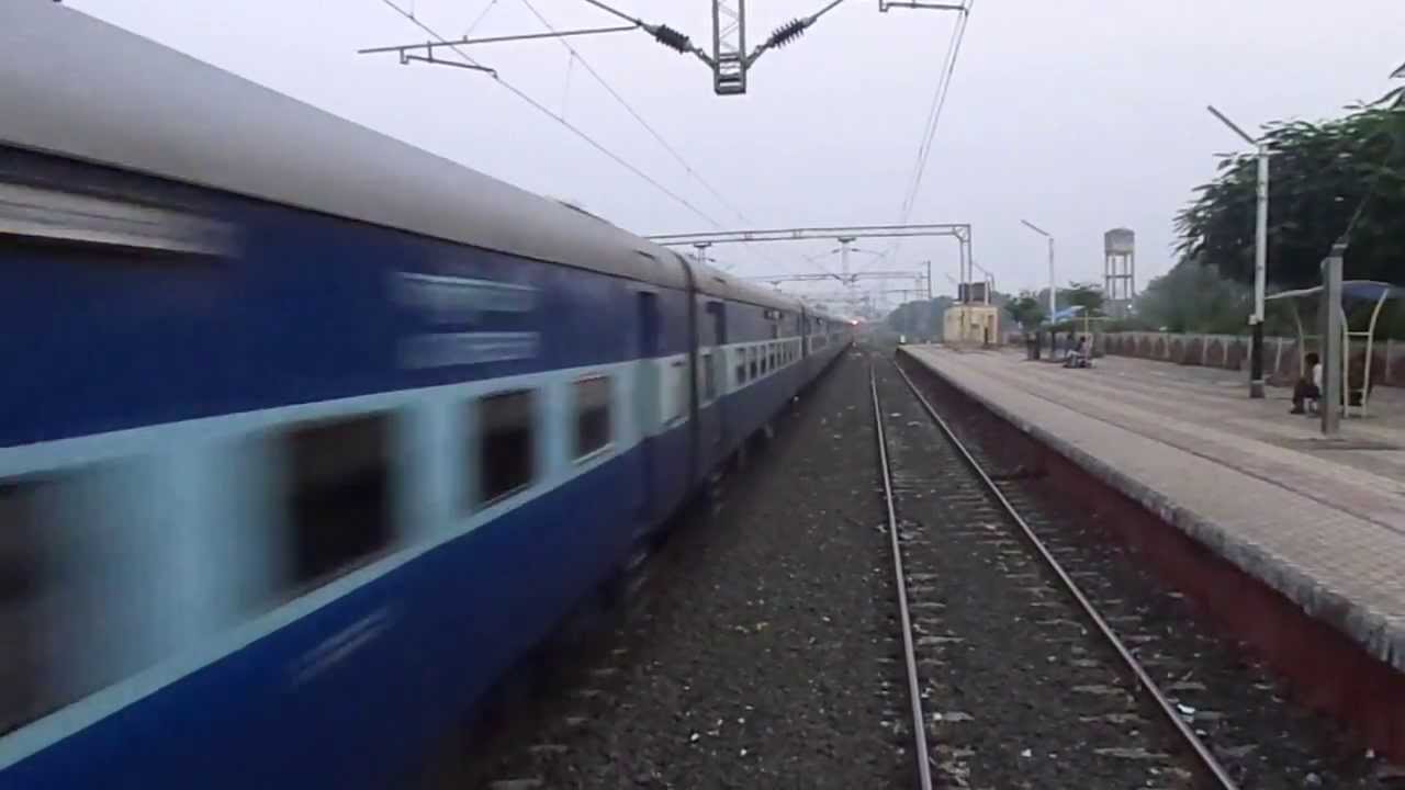 The Legendary AP Express on a Rampage at Pandhurna - YouTube