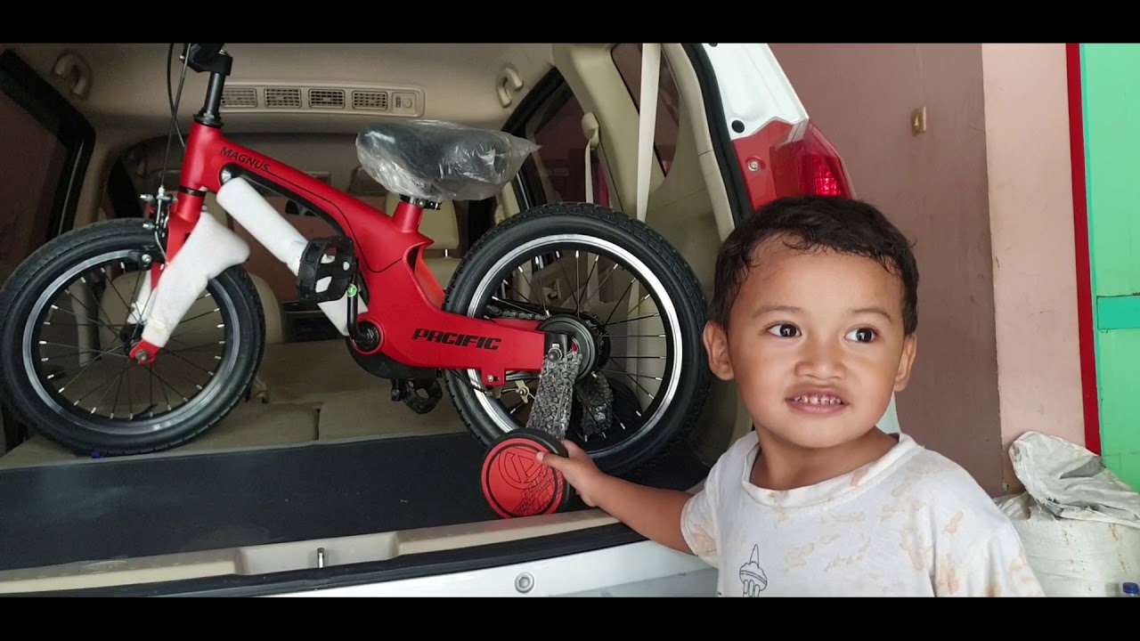 Ini Sepeda Baru Hadiah Dari Ayahku | Sepeda Pacific Magnus - YouTube