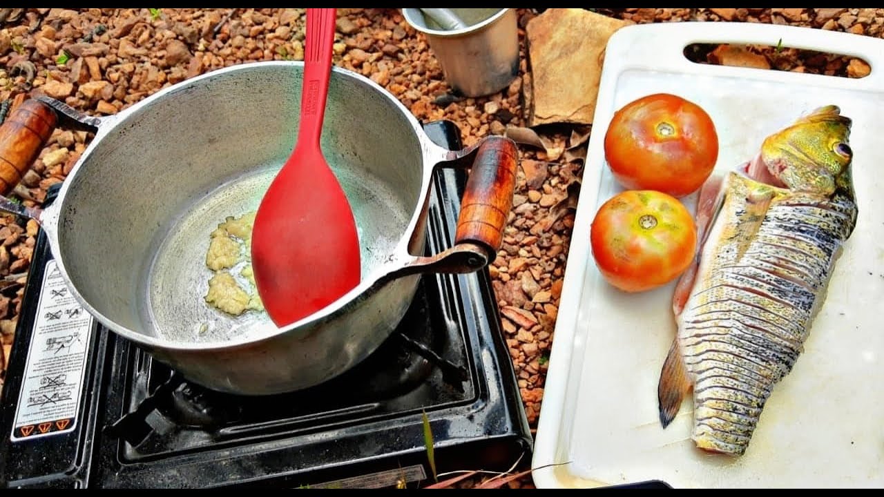 Pescando e Fritando na beira do Rio Tivemos um acidento na hora de ...