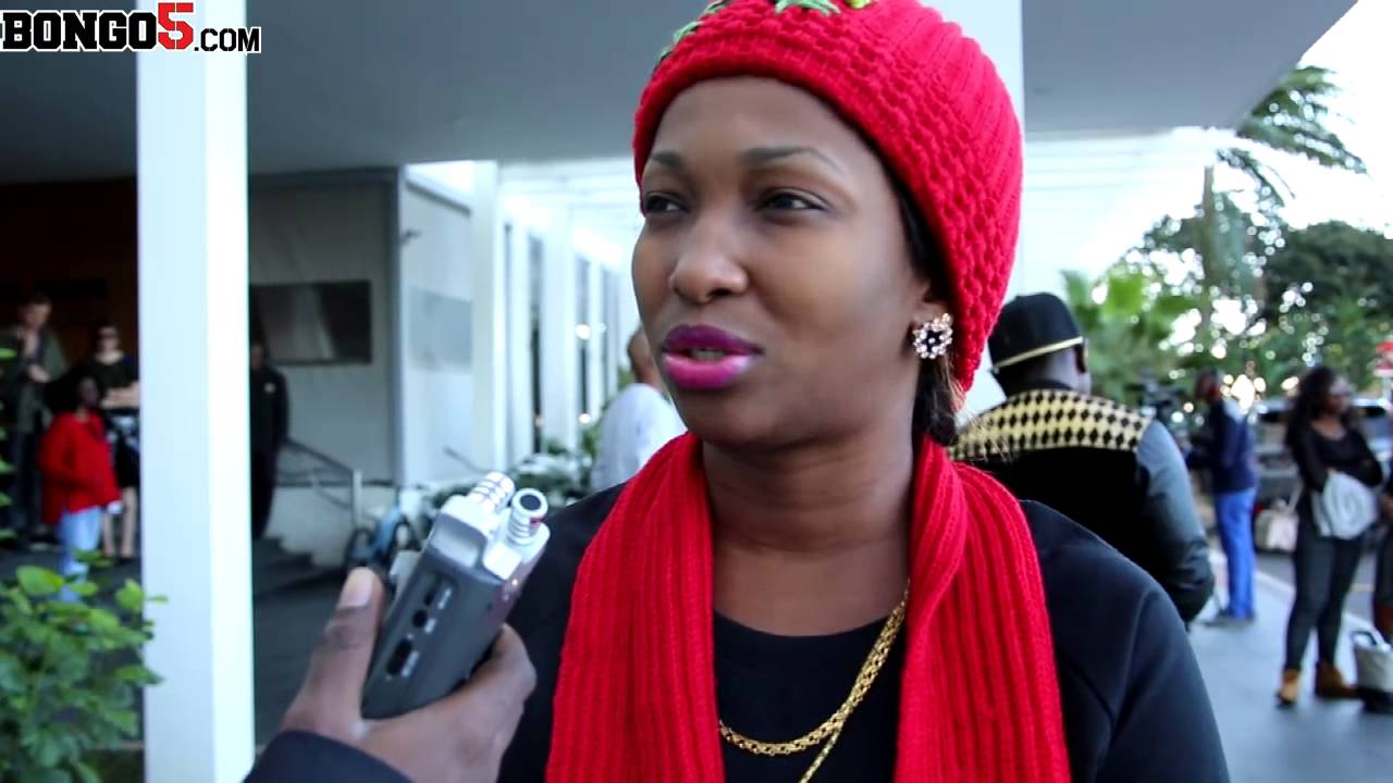 Aunt Ezekiel akiongea filamu mpya na ukimya wake - YouTube
