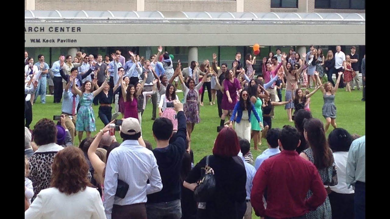 Match Day 2014 Flash Mob - Happy by Pharrell - YouTube