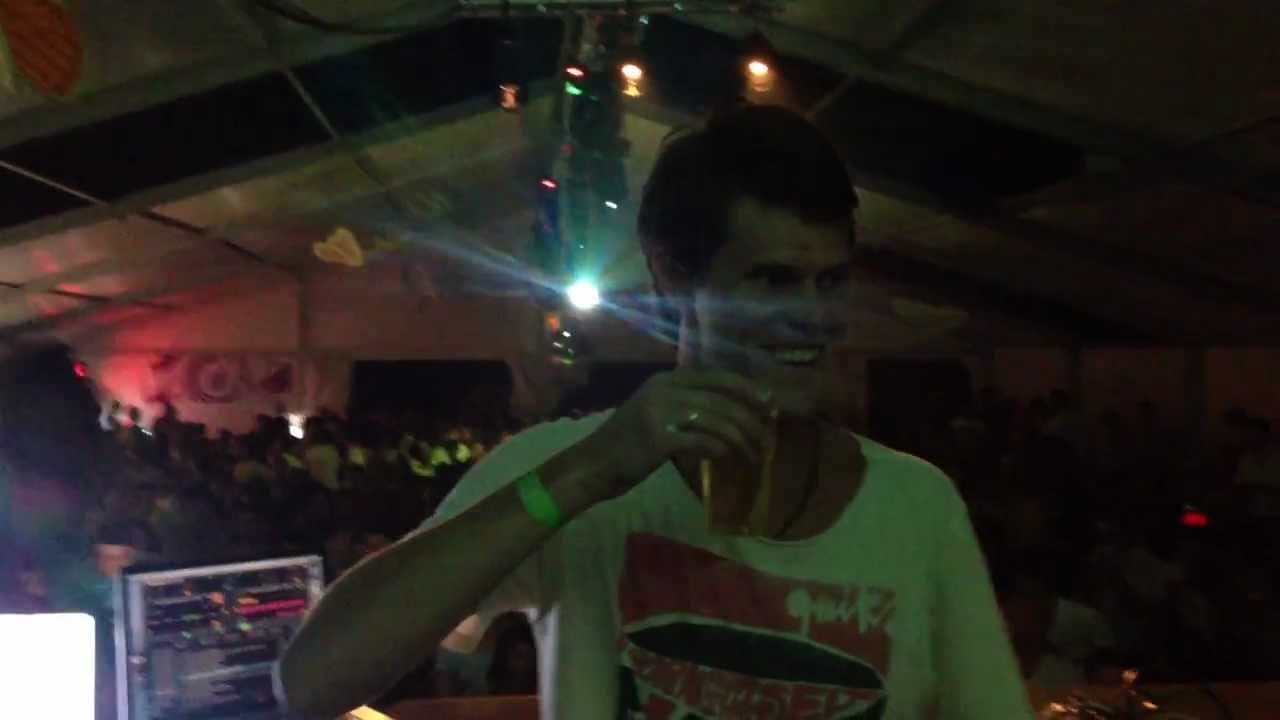 Izhevski @ Kudos Beach - 28 July 2012, Mamaia Kudos Beach Romania - YouTube
