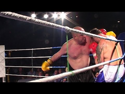 Classic Unlicensed Boxing - Crowd ain't Happy! - YouTube