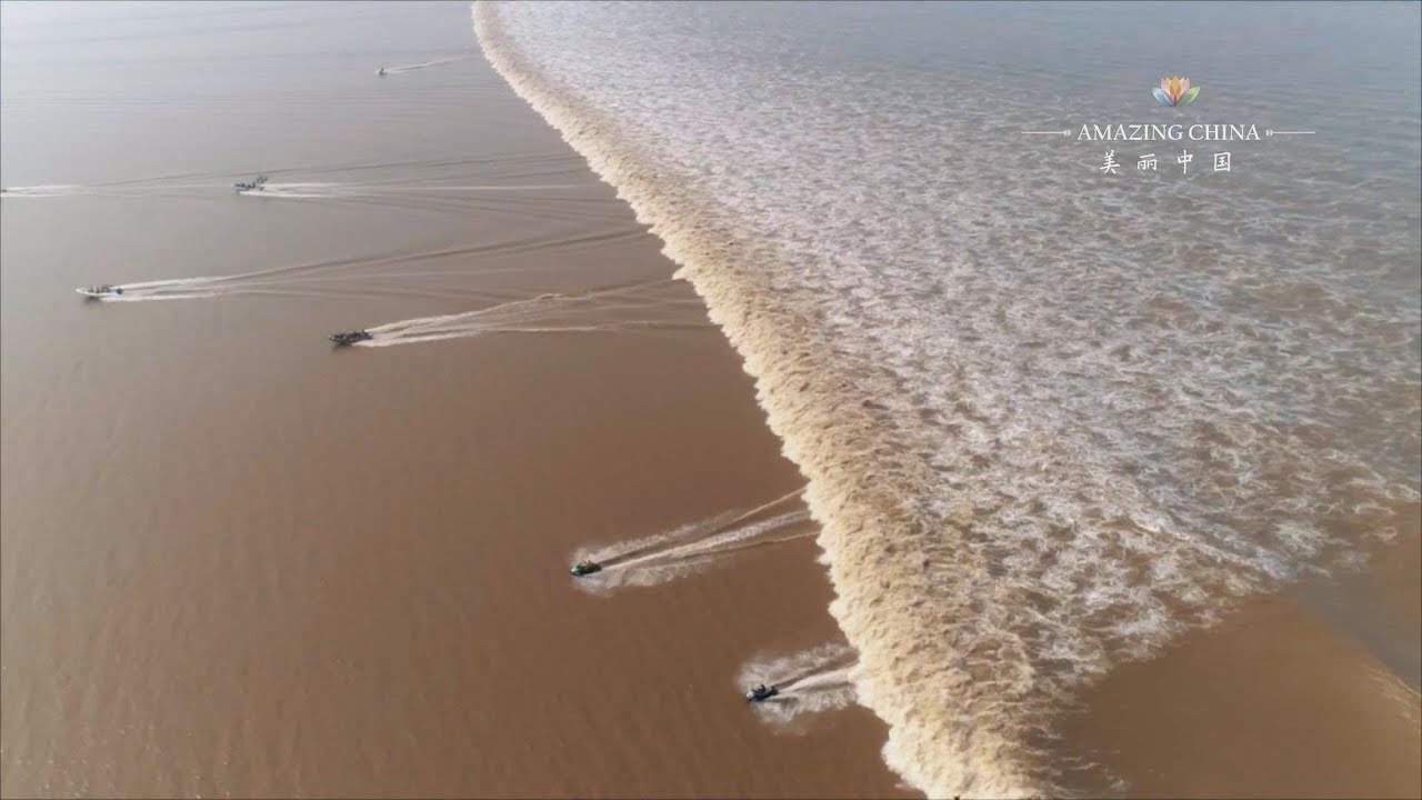 Amazing China: The tidal bore of Qiantang River in E China's Hangzhou ...