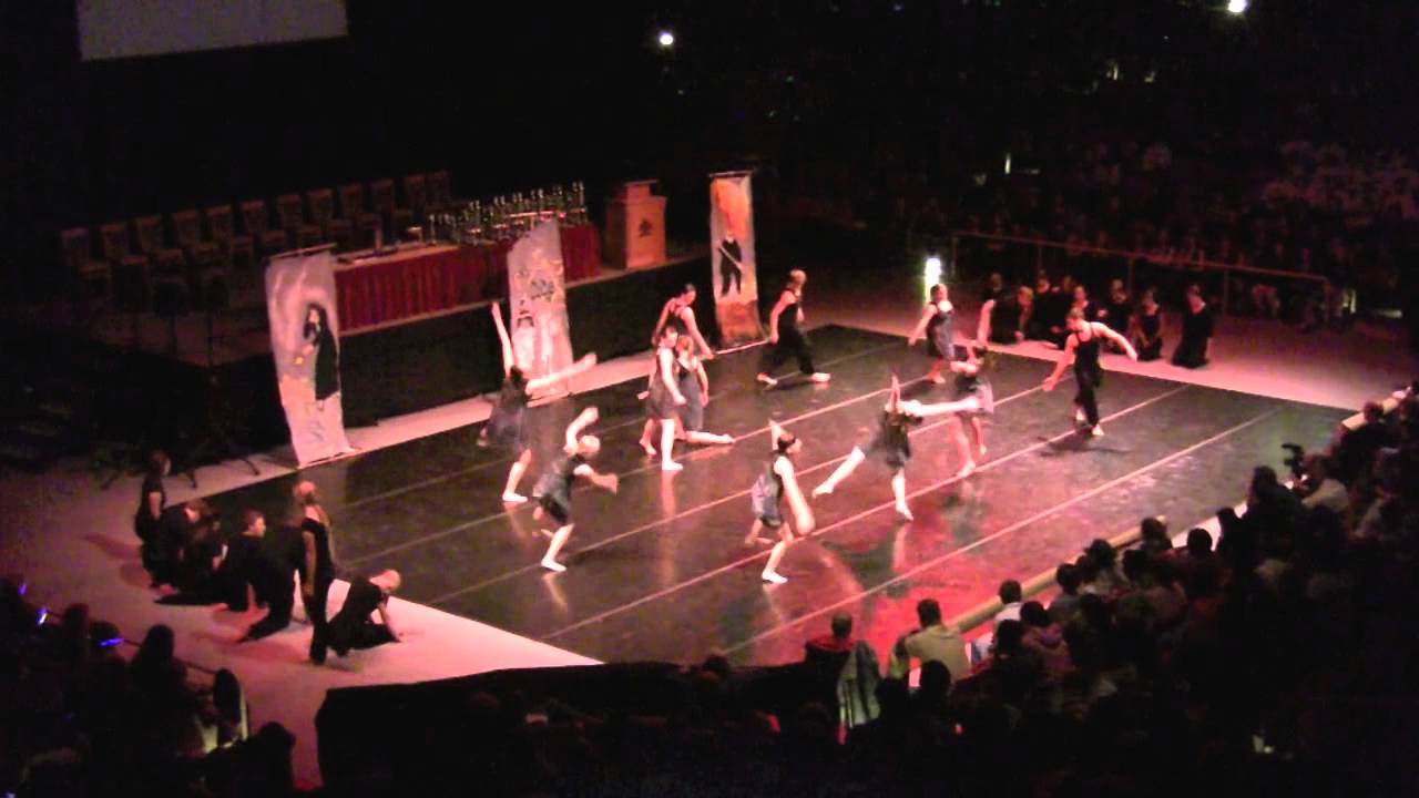 Dance Competition at the Festival - YouTube