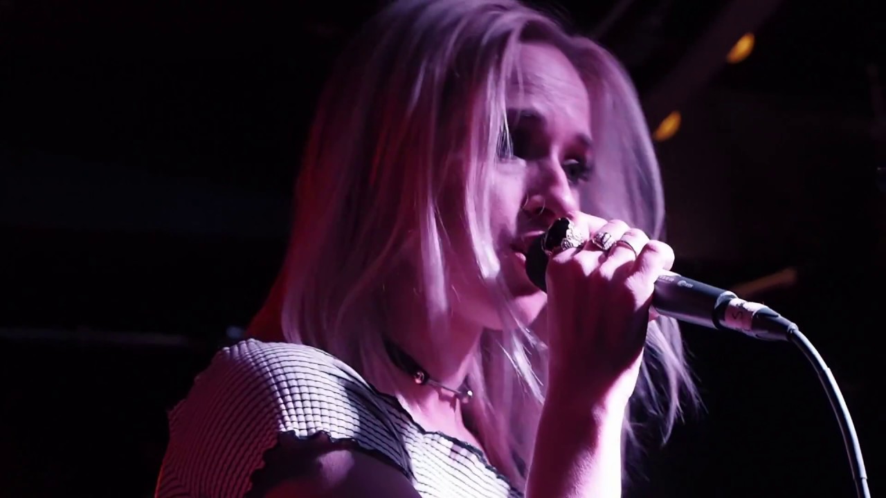 I Wanna Be Bad by Amanda Cross Live at CIB NYC - YouTube