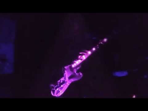 led lights built in to my electric guitar - YouTube
