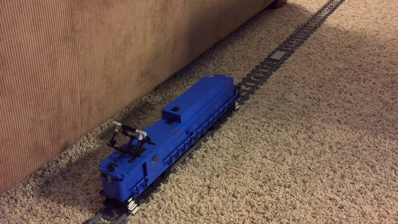 Custom LEGO Conrail E33 Locomotive - YouTube