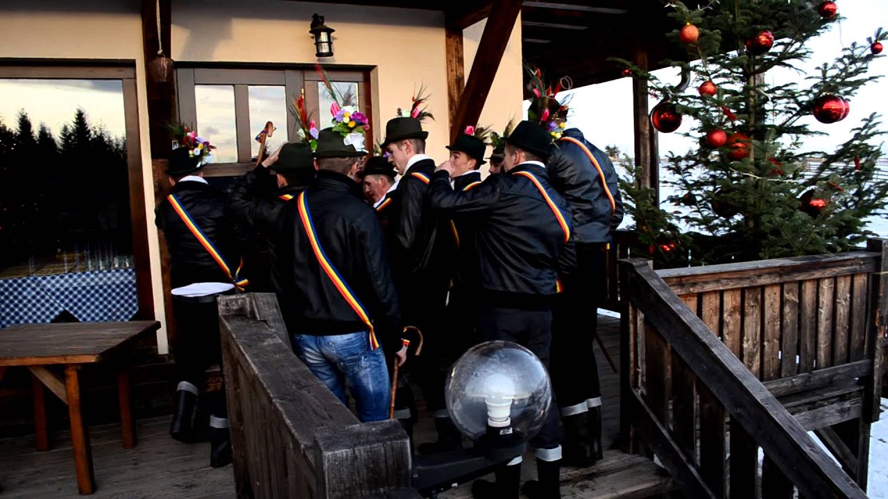 Junii Mariselului.MOV - YouTube