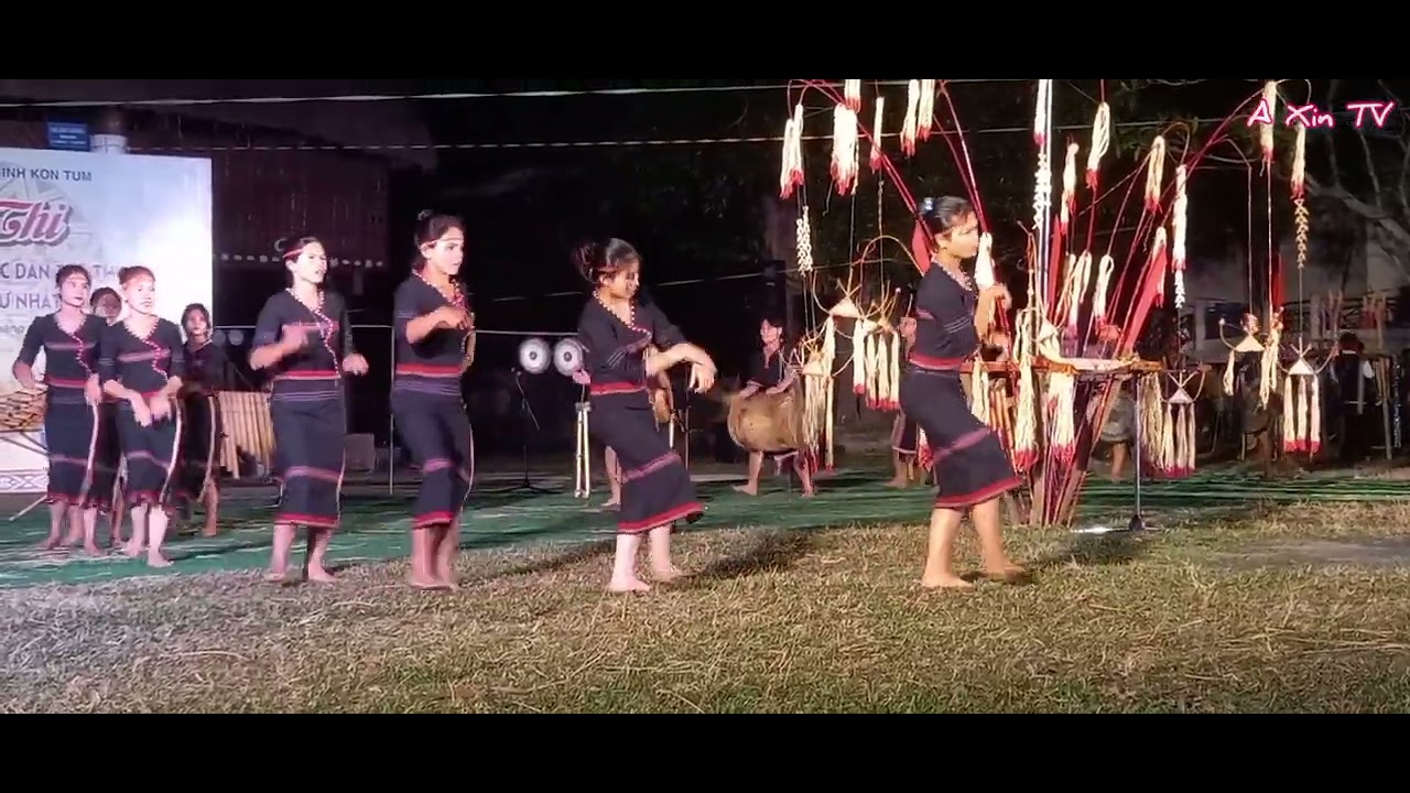 Đội Cồng Chiêng, Xoang Xã Ho Mong Sa Thầy - YouTube