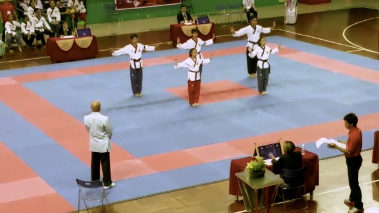 2013: Freestyle Poomsae (Team - Under 17) - YouTube