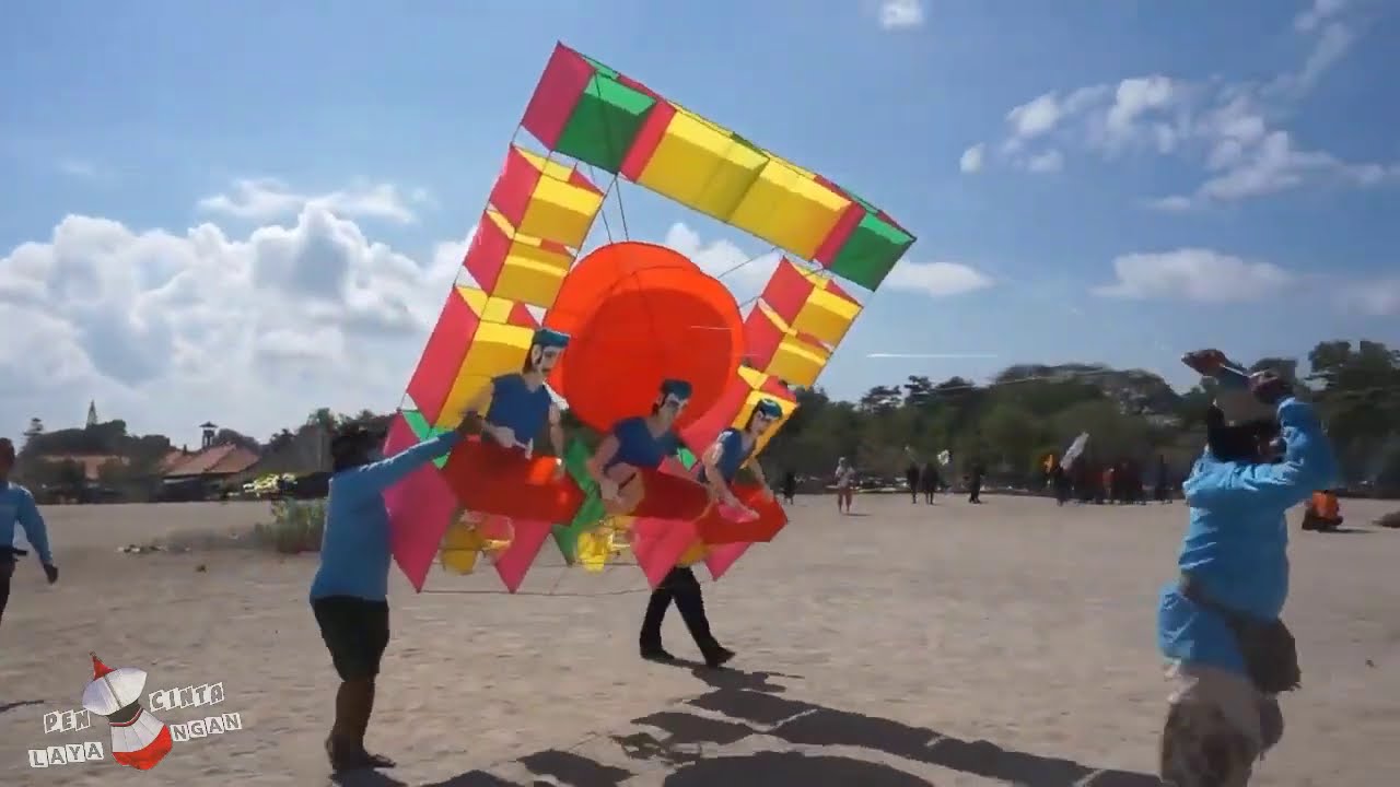 Lomba layang layang - macam macam layangan kreasi unik Denpasar. - YouTube