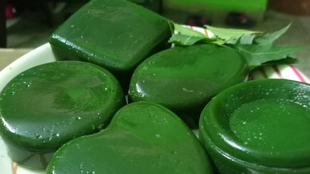 Homemade neem soap..Neem sabun.. organic soap..aji ekeybarey hohojotey ...