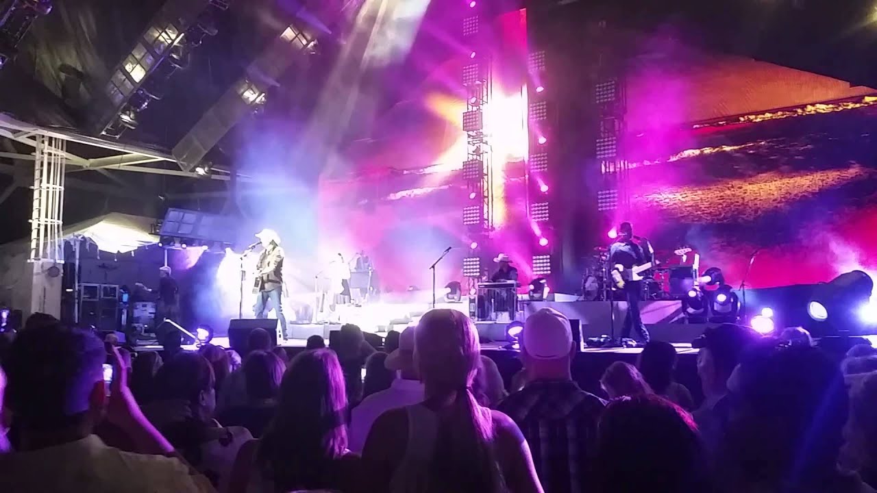 Some Beach - Blake Shelton - YouTube