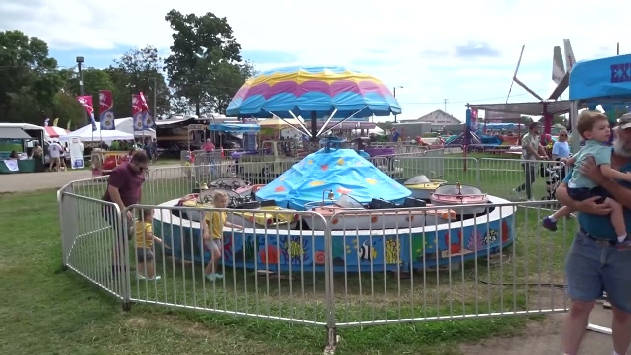 Wave Runner at the 2022 Walworth County Fair - YouTube
