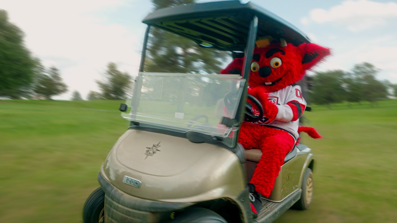 Naudie Goes Golfing (Naudie's Summer Bucket List, Part 2) - YouTube