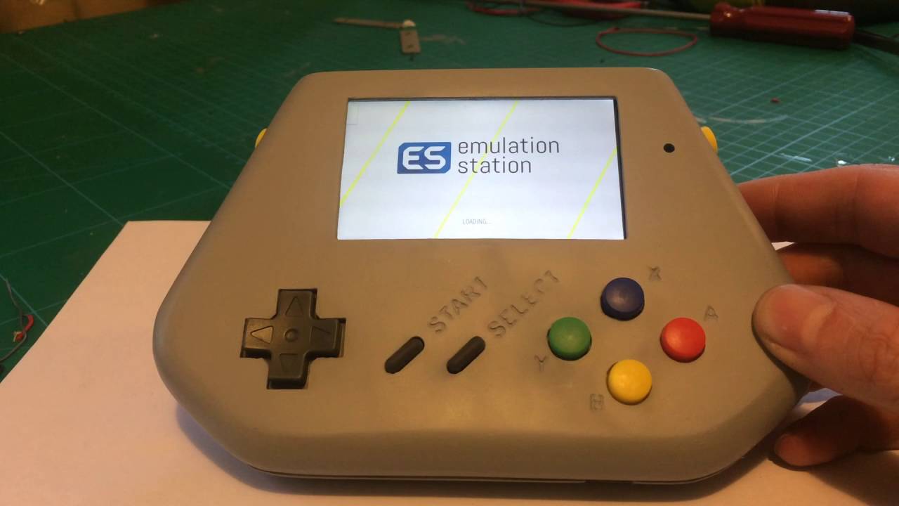 My Hand Held Retro PI Gaming System - YouTube