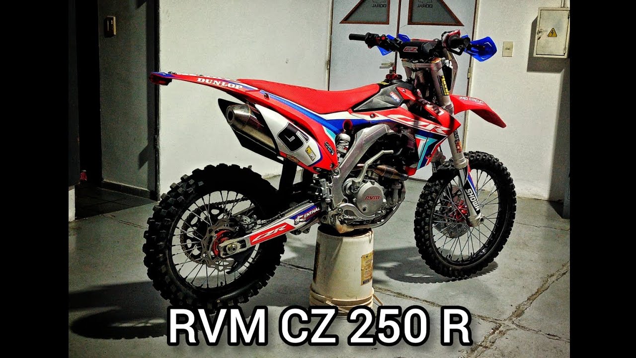 Asentando motor de la RVM CZ 250 R por el camino de La Ventanita ...