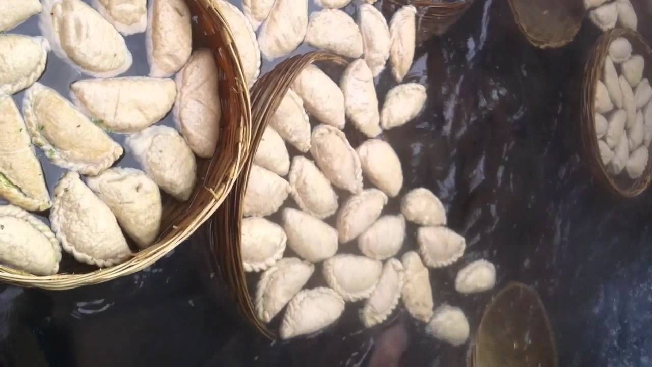 cooking being done in hot spring, Gurdwara Manikaran - YouTube