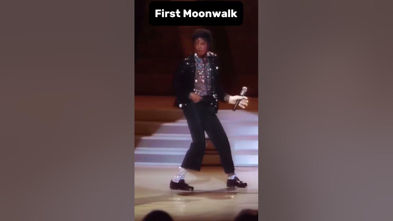 First Moonwalk Vs Last Moonwalk I Michael Jackson I😎 #dance #michaeljackson #moonwalk - YouTube